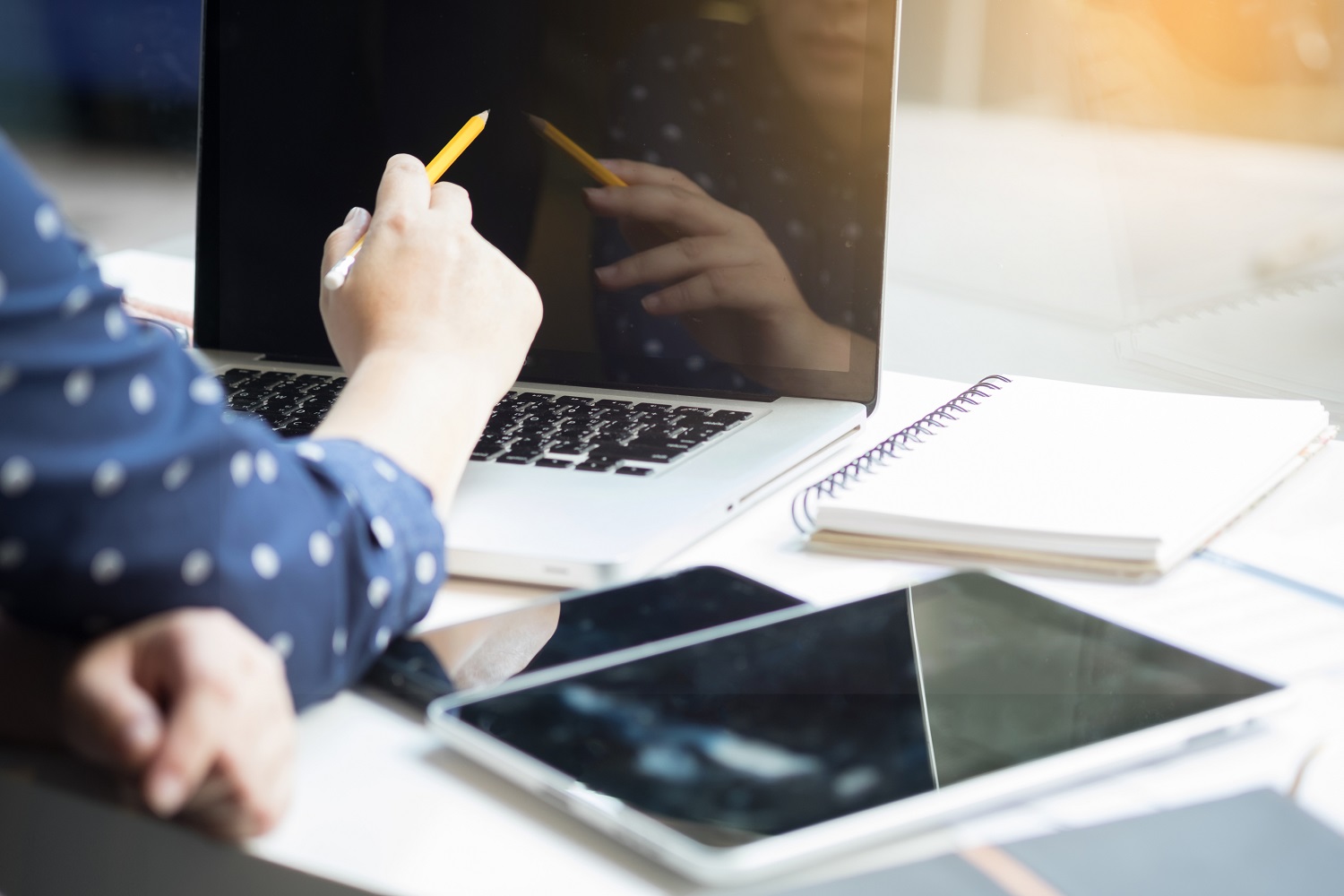 Services De Relecture Et Corrections | Alphatrad